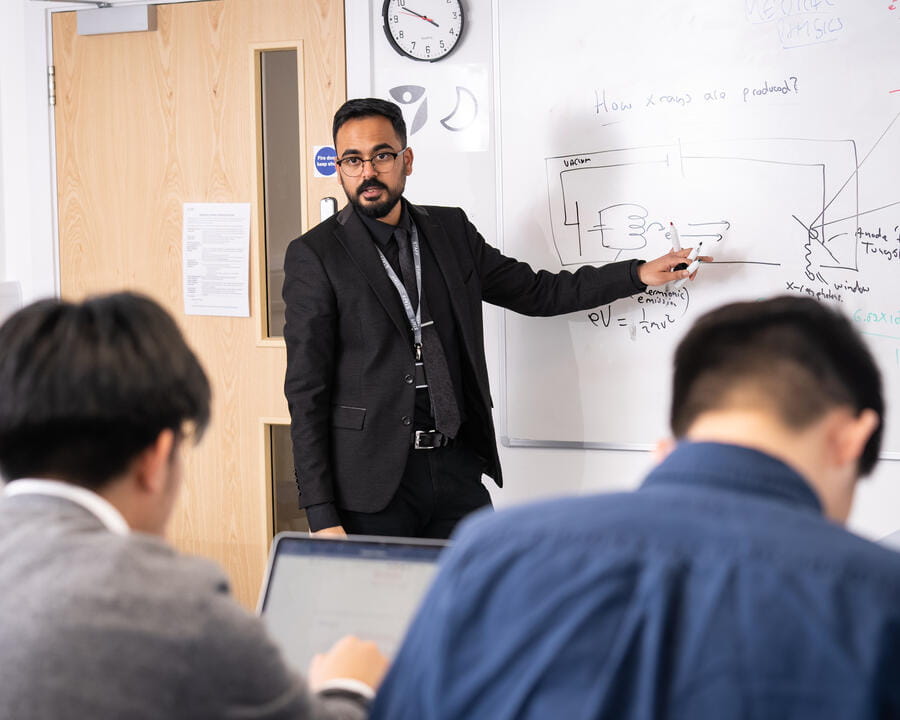 Oxford International College (OIC)